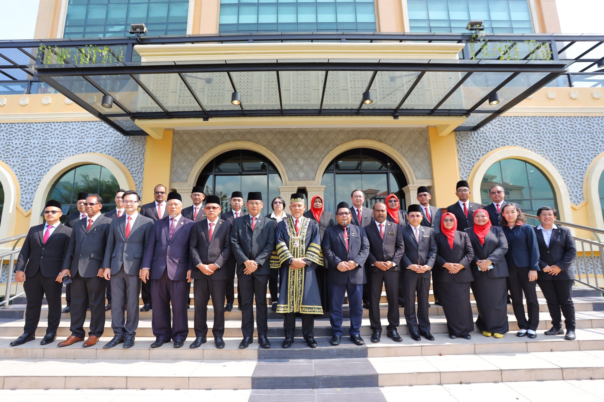 MAJLIS ANGKAT SUMPAH PELANTIKAN AHLI MAJLIS MBPG SESI 2022/2023 ...